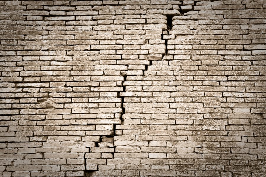 5 Symptoms of Foundation Problems - Hargrave Foundation